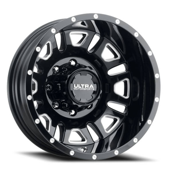 Ultra Hunter Truck Dually 17 X6.5 8-165.10 -140BKGLBM | Discount Tire