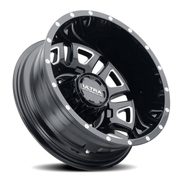 Ultra Hunter Truck Dually 17 X6.5 8-200.00 -140BKGLBM | Discount Tire